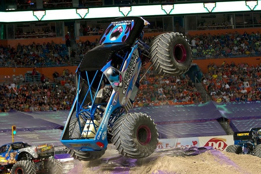 Overkill Evolution - Truck Toyz, One Up Offroad, Roush Yates, & Ford ...